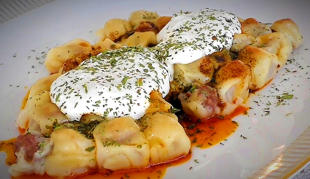 Pratik Tepsi Mantısı Tarifi – Evdeki Pastane