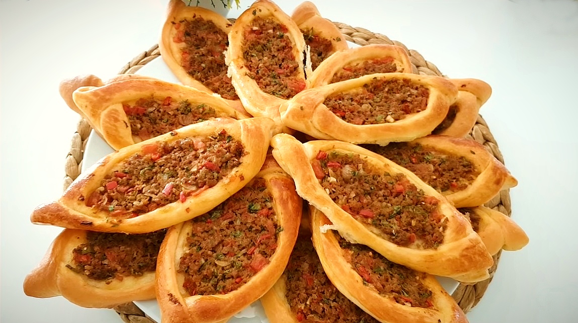 Kıymalı Mini Pide Tarifi – Evdeki Pastane